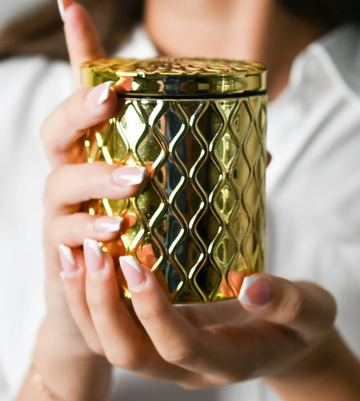 Amaris Gold 7.5 oz – Volume 109 Scented Candle Co.